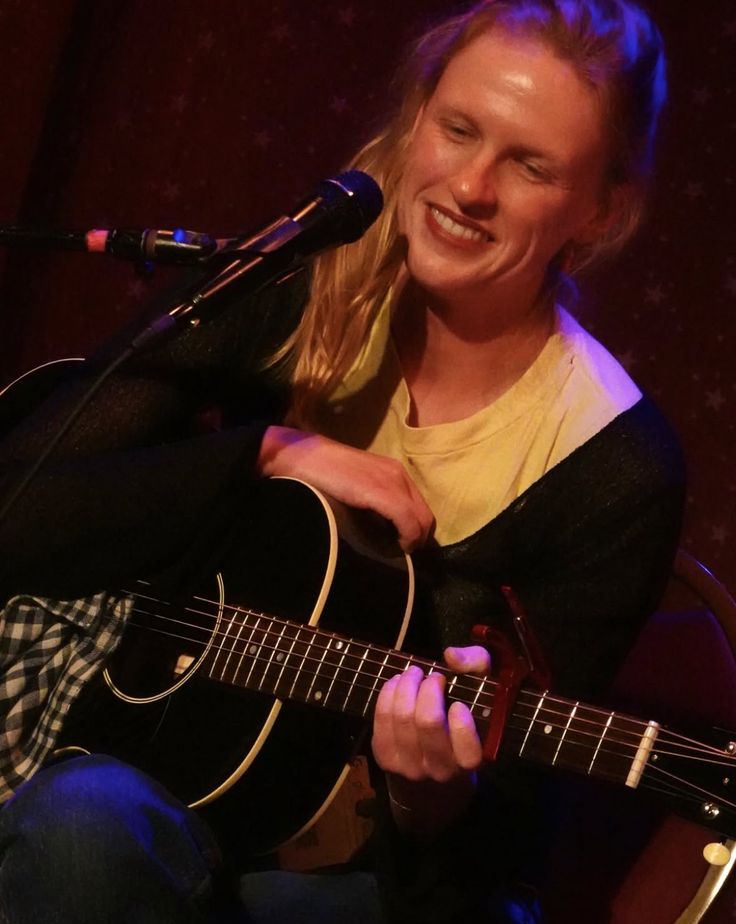 Audrey Hobert debuts with a hit on ‘Who’s the Clown?’ - The Tartan